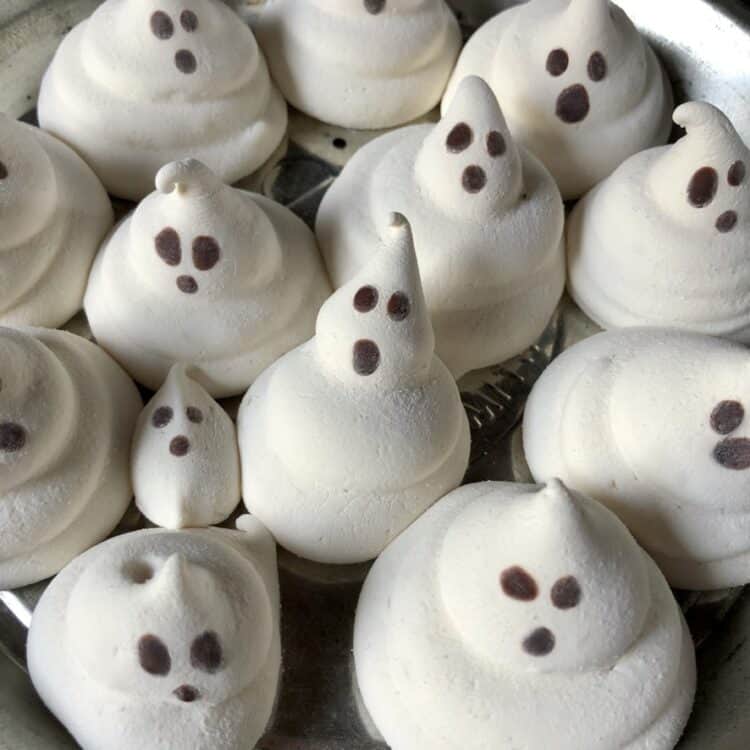 Ghost Marshmallows Recipe For Beginners (With Video) - Biting at the Bits