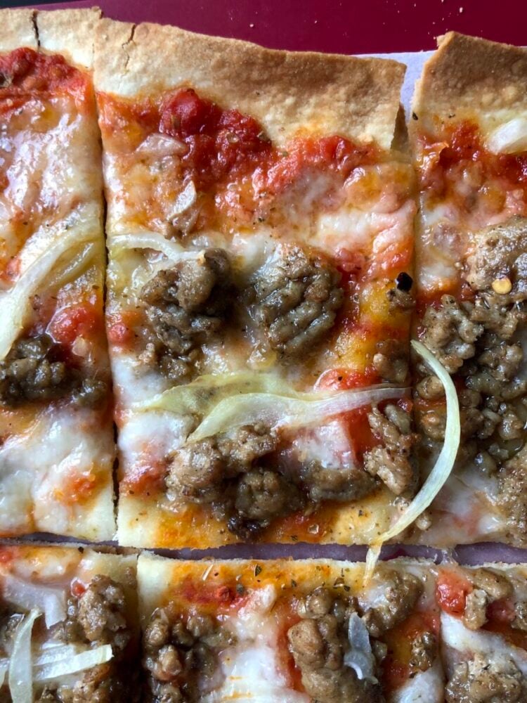 20-Minute Thin and Crispy St. Louis-Style Pizza (No Yeast) Recipe ...