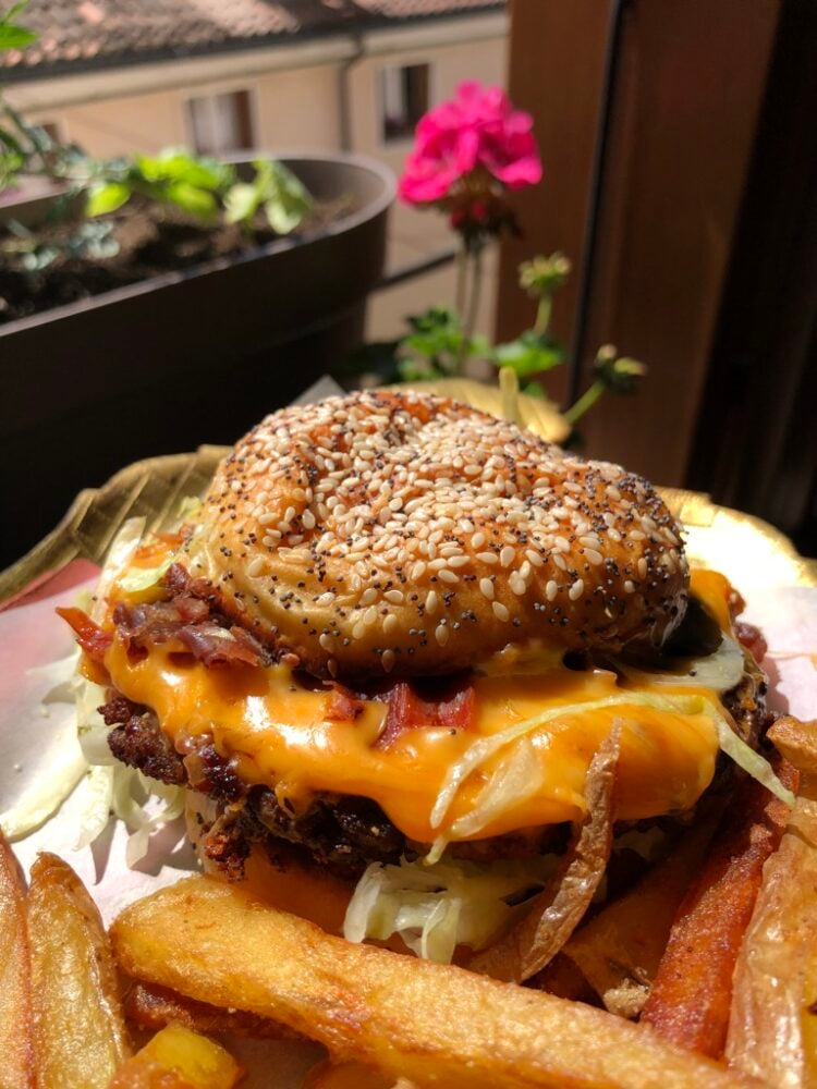 How to Make Extra "Beefy" Beyond® Burgers - Biting at the Bits