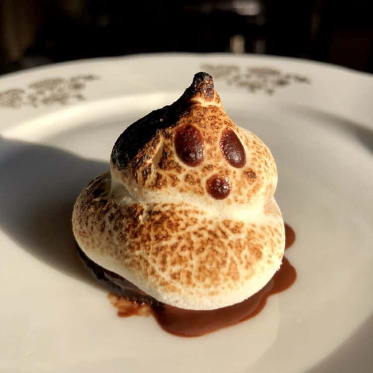 Ghost Marshmallows Recipe For Beginners (With Video) - Biting at the Bits
