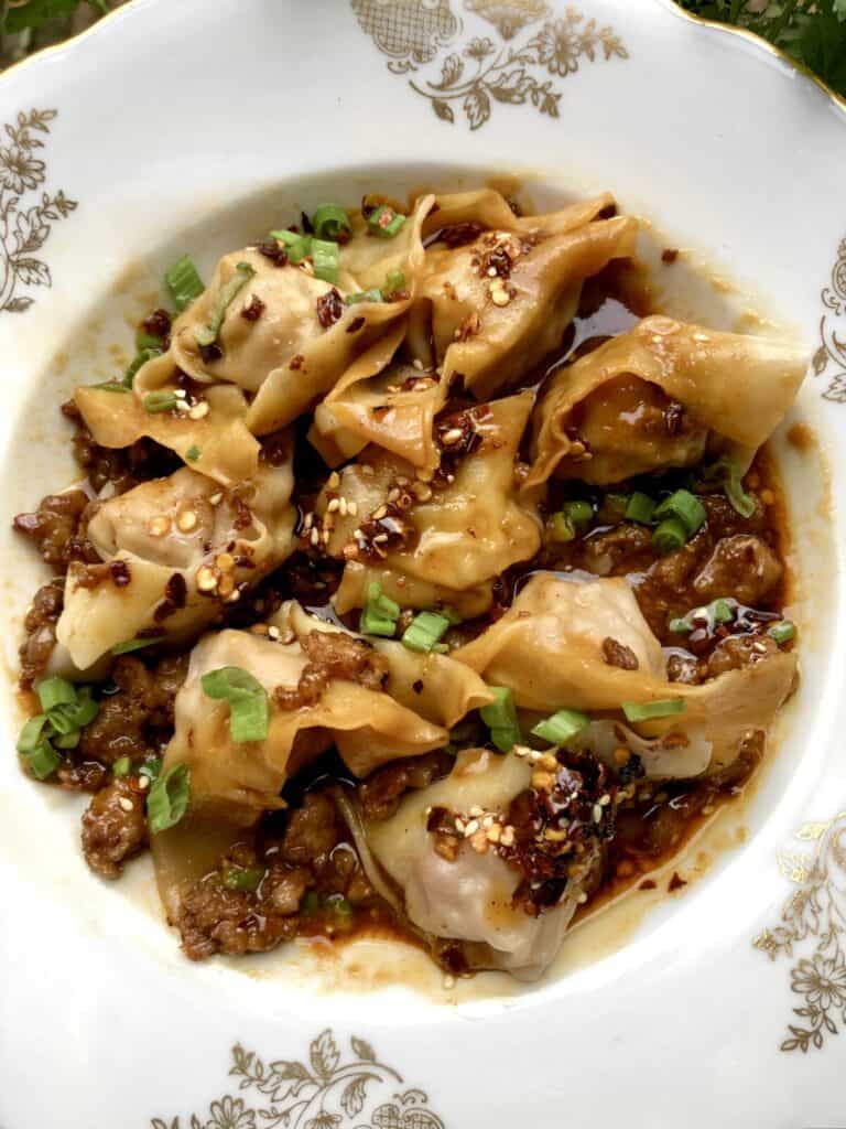 Vivian's Spicy Sichuan Chili Oil Wontons (Hóng Yoú Chāo Shǒu 红油抄手 ...
