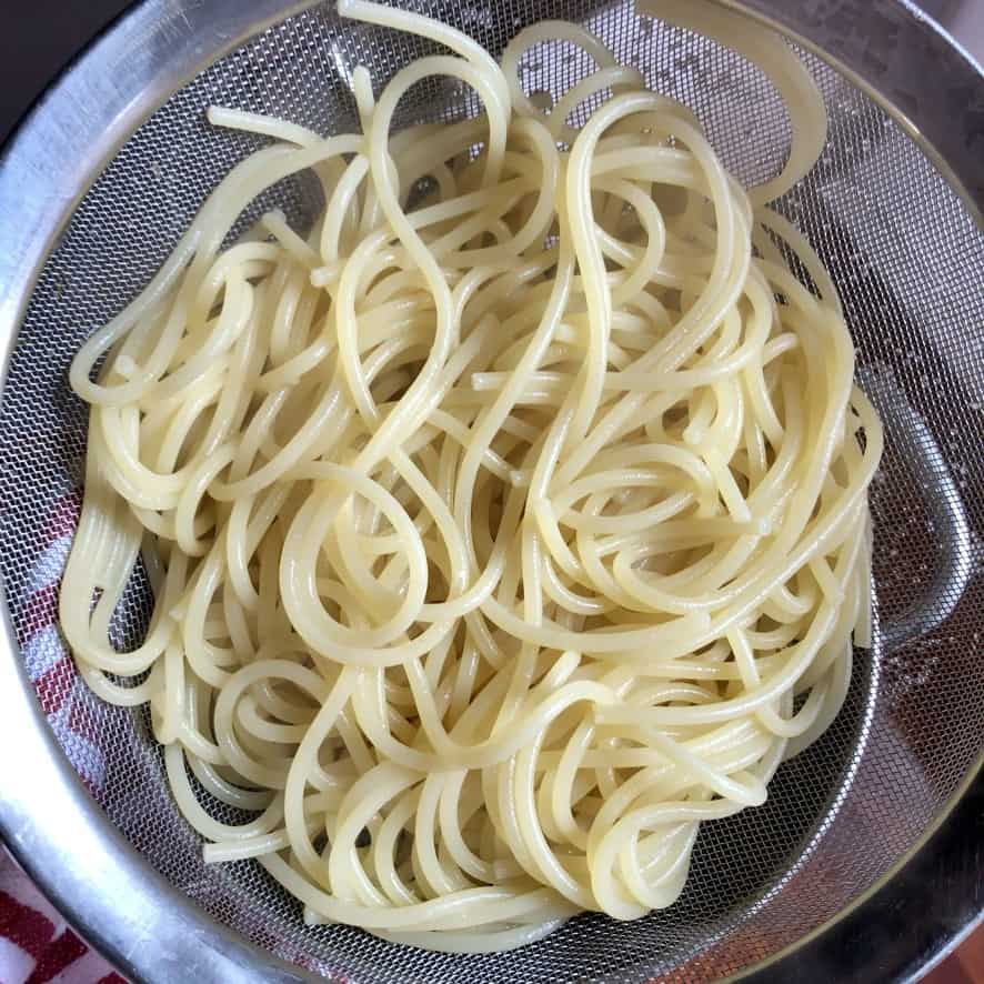 The Best Homemade Spaghetti Sauce with Beef (Spaghetti con Ragù ...