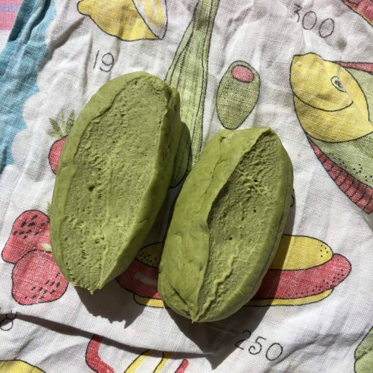 Spinach Pasta Dough (Using Semolina Flour) - Biting at the Bits